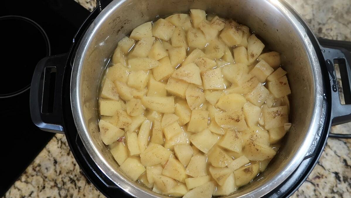 Instant Pot Apple Bacon Cheddar Chowder - Pressure Luck Cooking